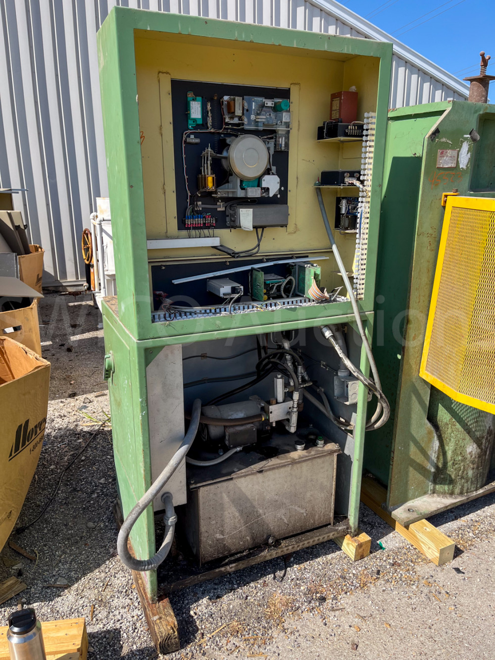 Satec Systems Compression Testing machine - Swico Auctions