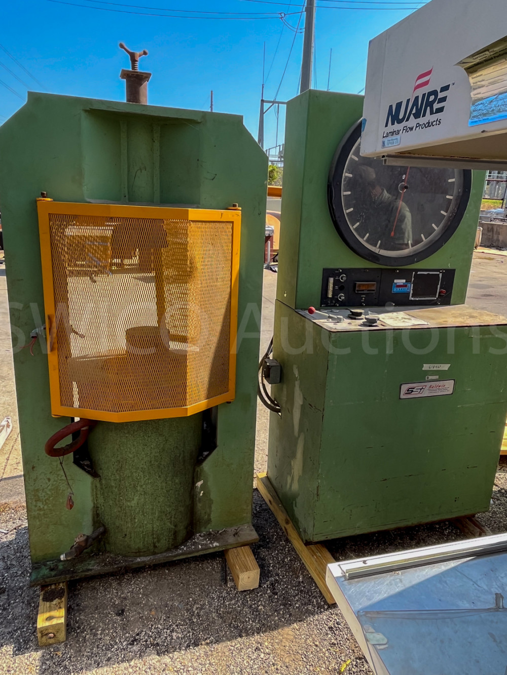 Satec Systems Compression Testing machine - Swico Auctions