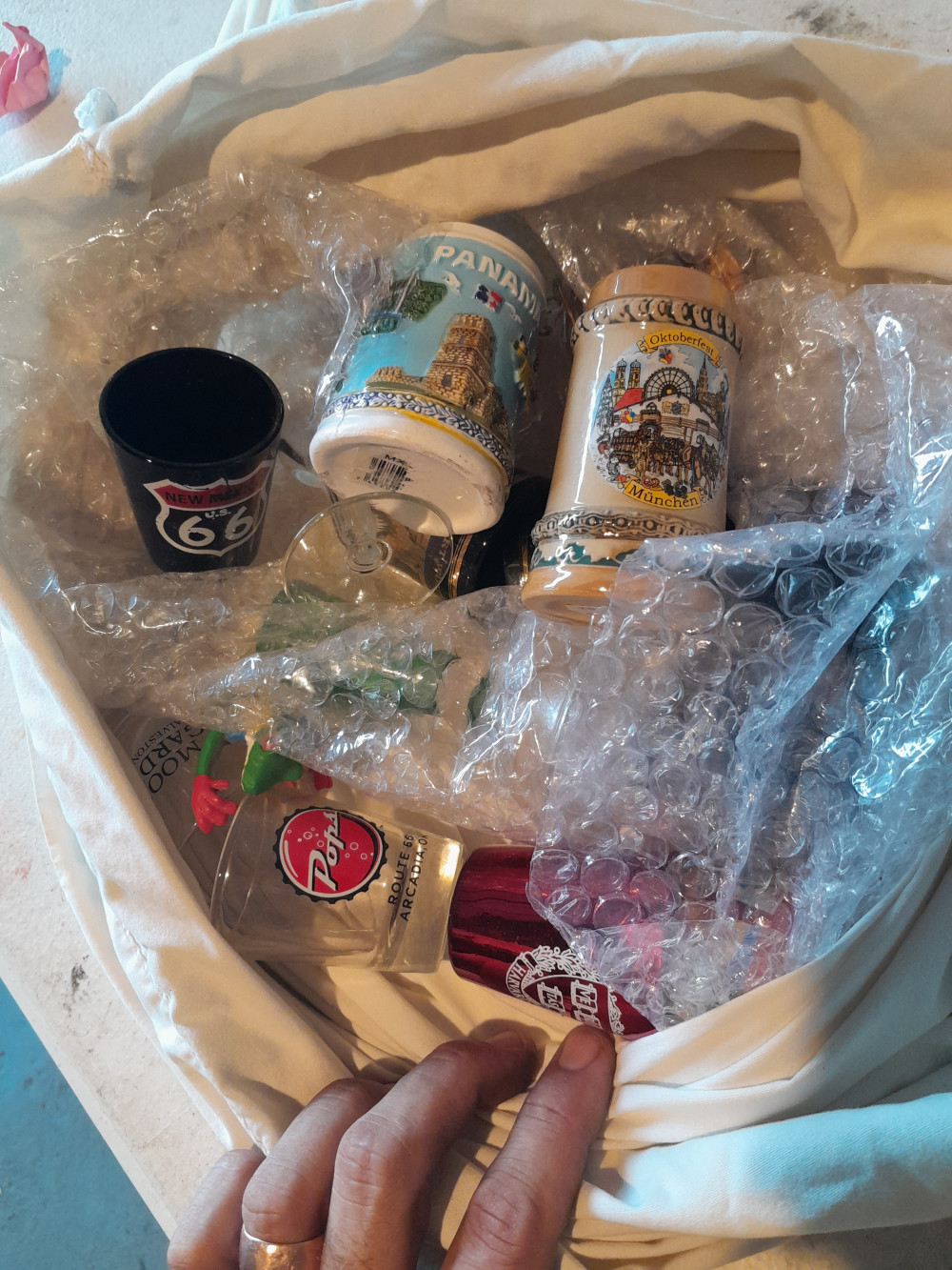 Lot# 9176 - collectibles - Swico Auctions