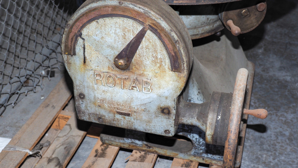 Rotab 36” machine turn table - Swico Auctions