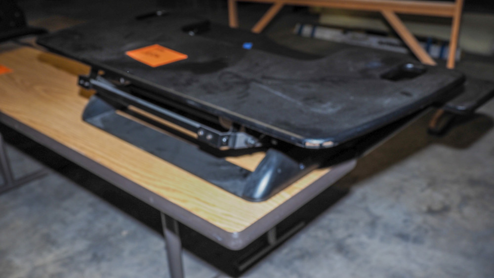 Varidesk ProPlus48” - Swico Auctions