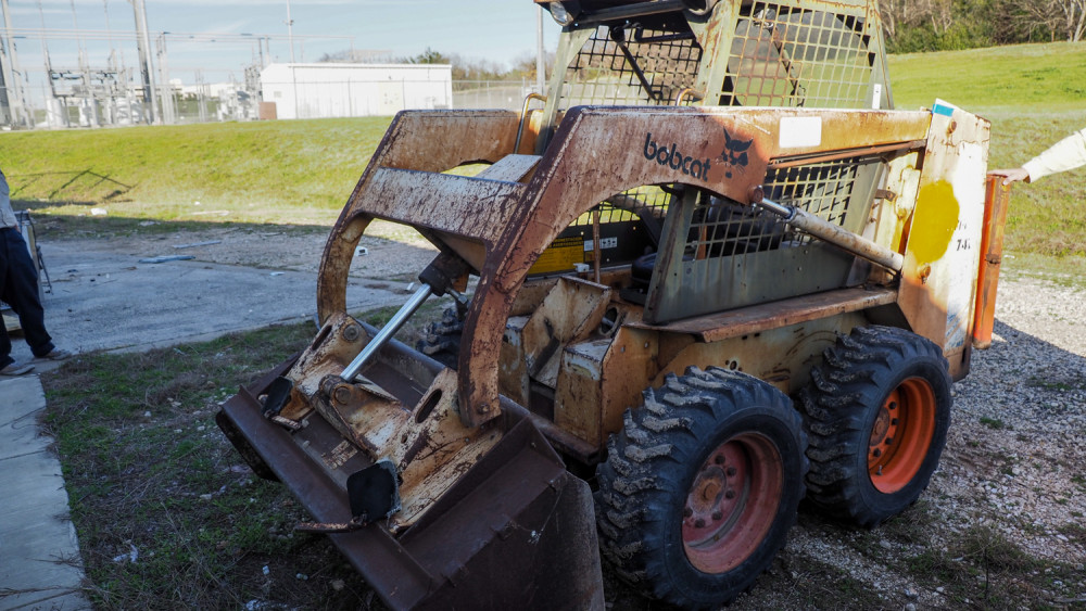 Bobcat 741 - Swico Auctions