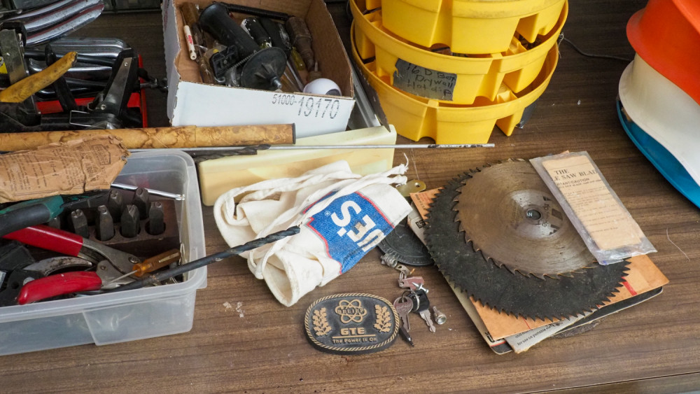 Handyman supplies - Swico Auctions