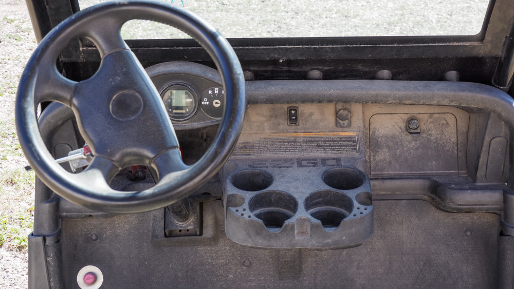 2010 EZGo 2Five golf cart - Swico Auctions