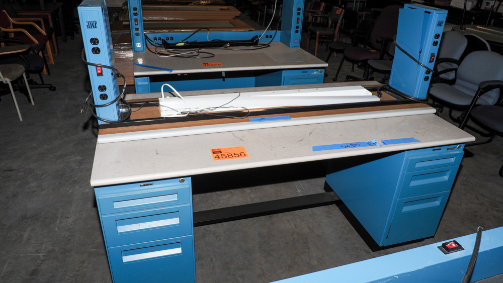 Blue workbench - Swico Auctions
