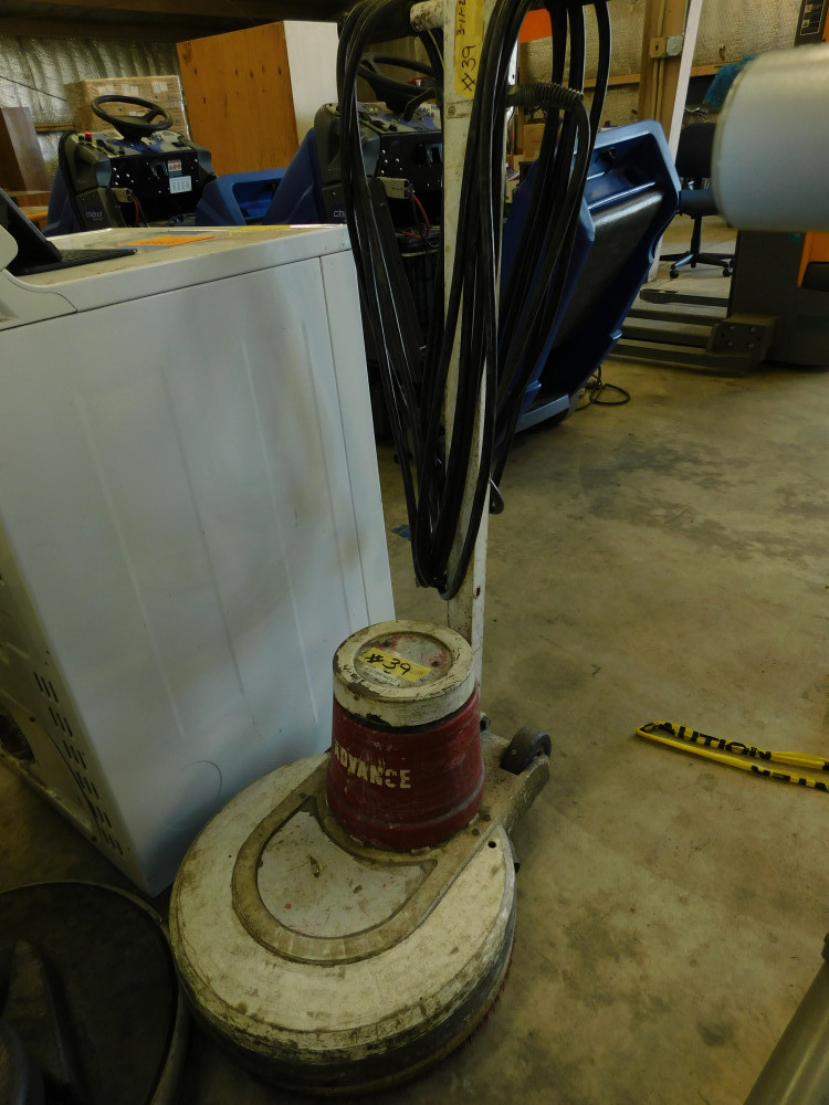 ADVANCE Floor Scrubber - Swico Auctions