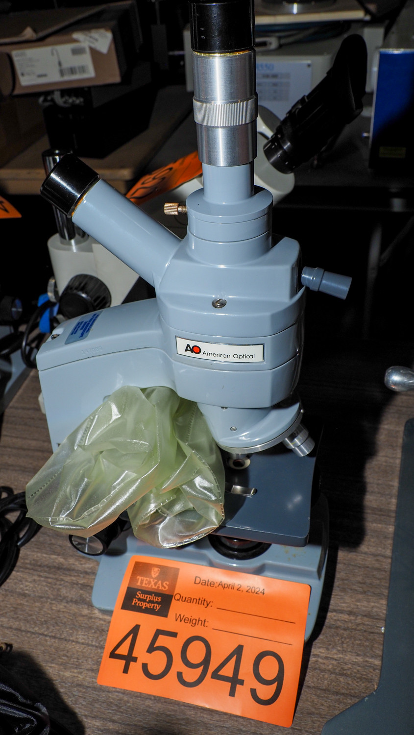 American optical microscope One-Sixty - Swico Auctions