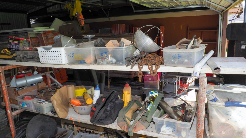 2 shelves of handyman supplies - Swico Auctions