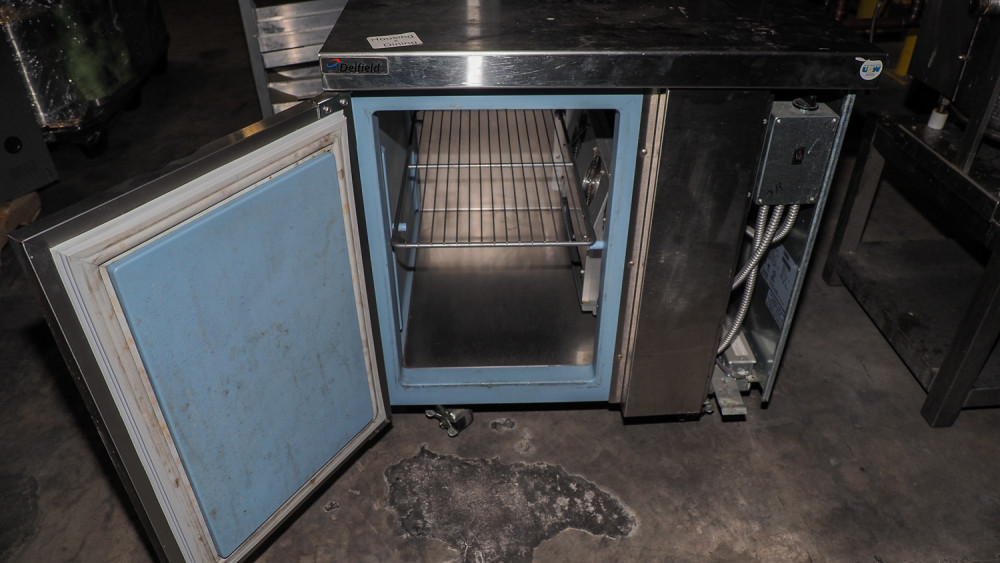 Delfield cooler - Swico Auctions