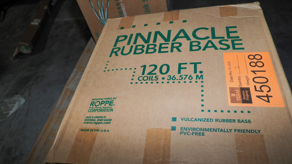 2 boxes of rubber floor base - Swico Auctions