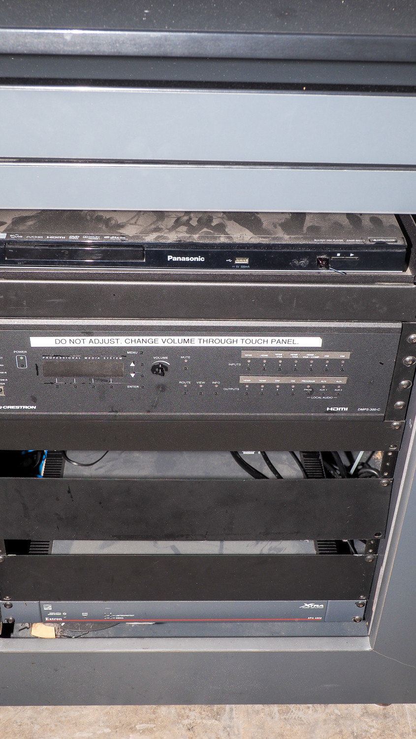5 presentation stations - Swico Auctions