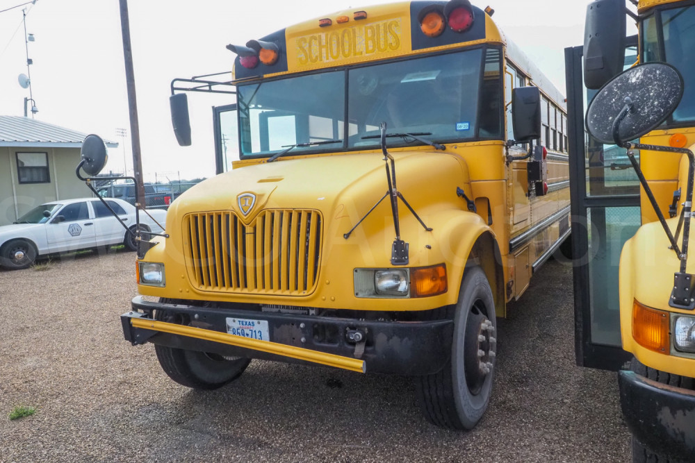 2004 IC bus 32D VIN 4733, OD 130726 - Swico Auctions
