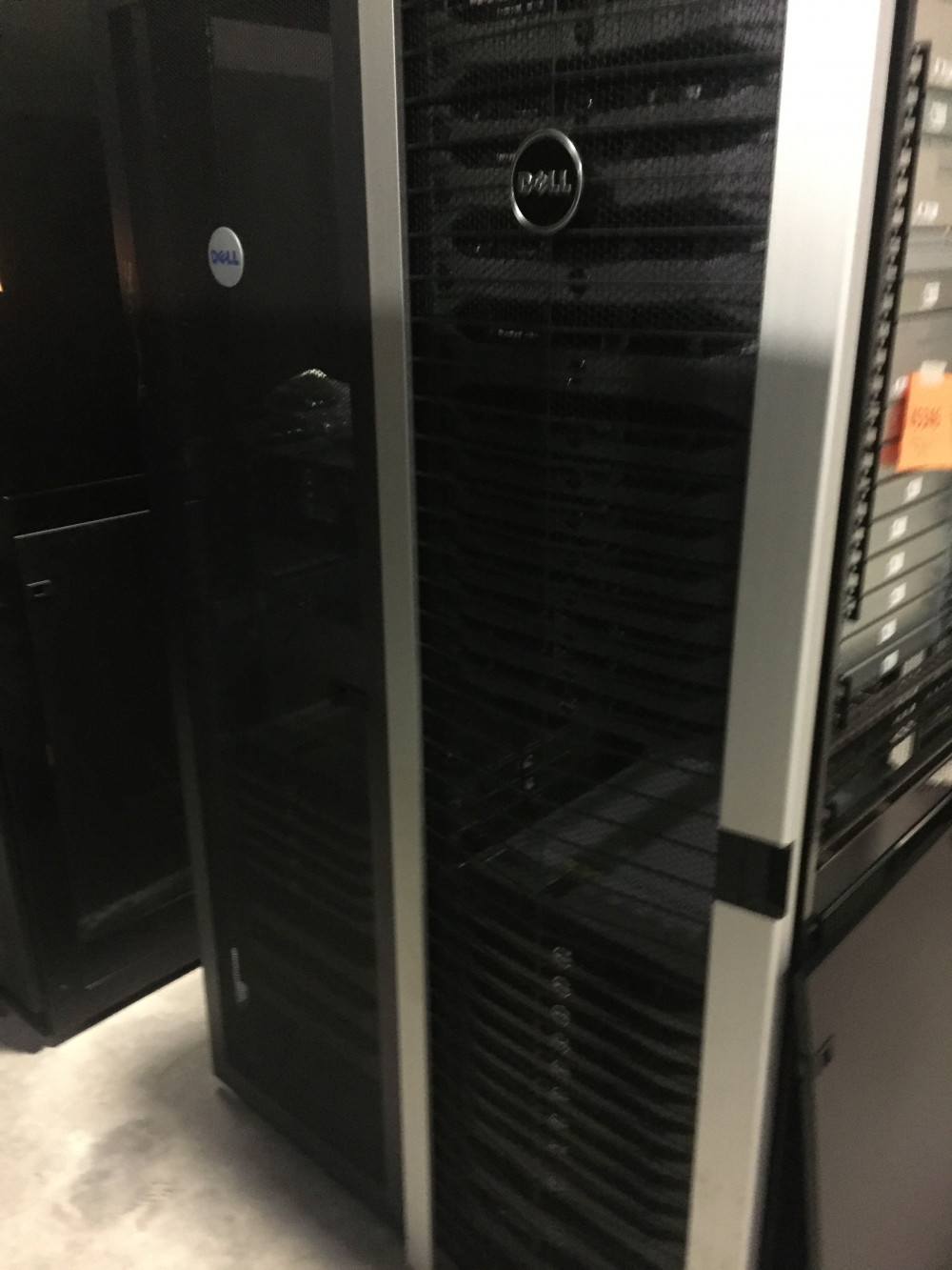 2 Dell Server Racks - Swico Auctions