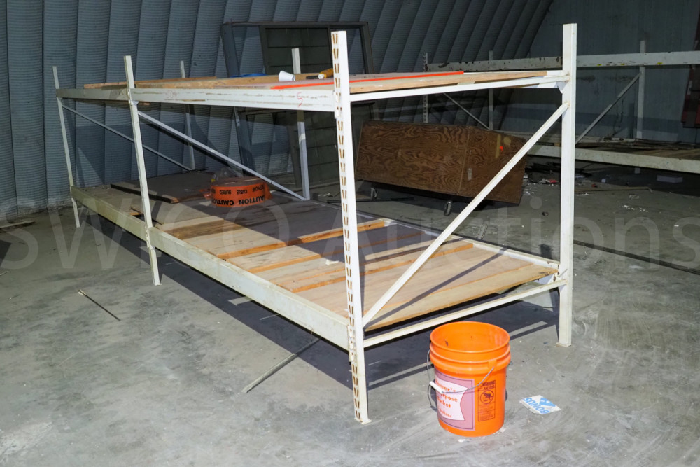Short pallet rack - Swico Auctions