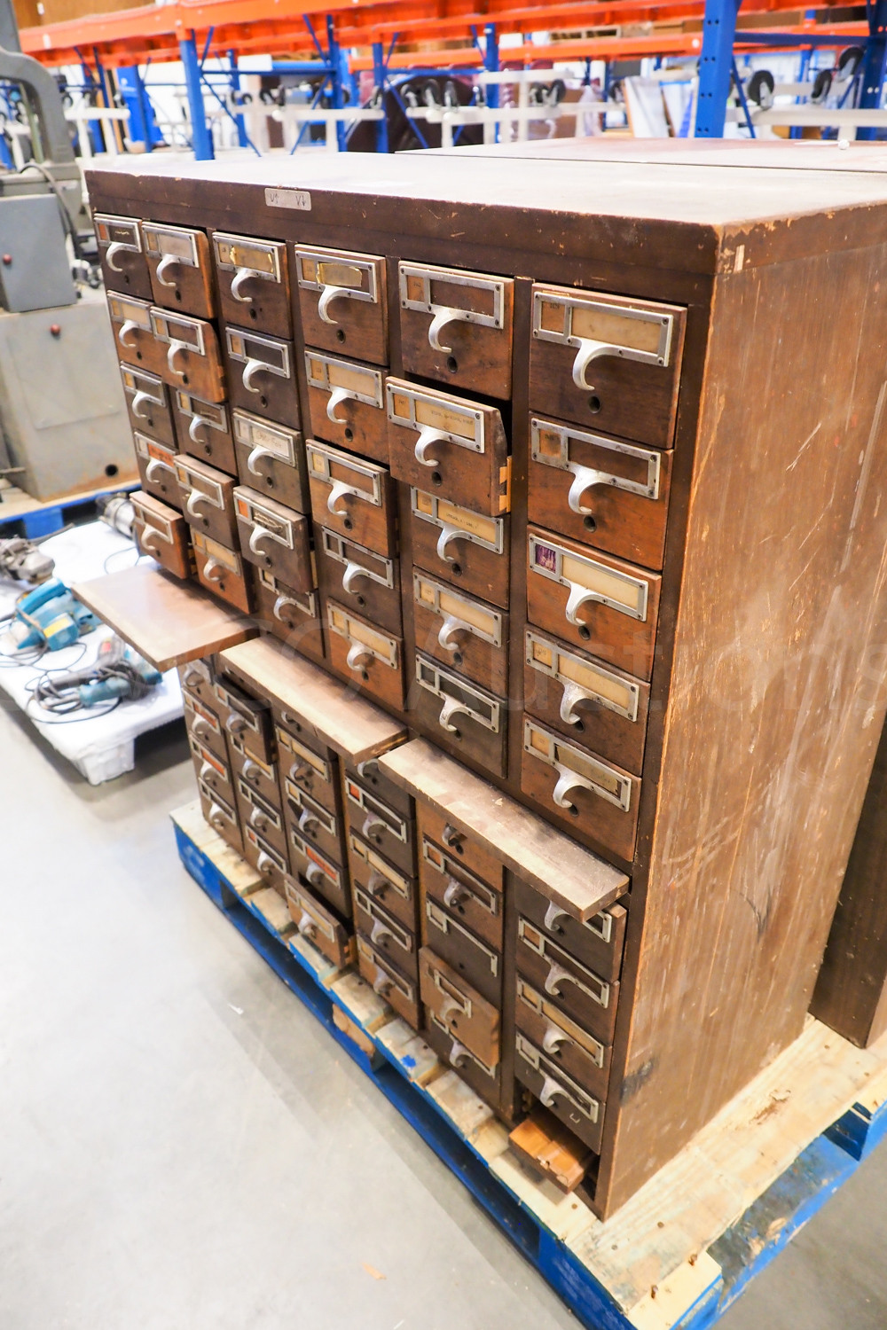 Card catalog - Swico Auctions