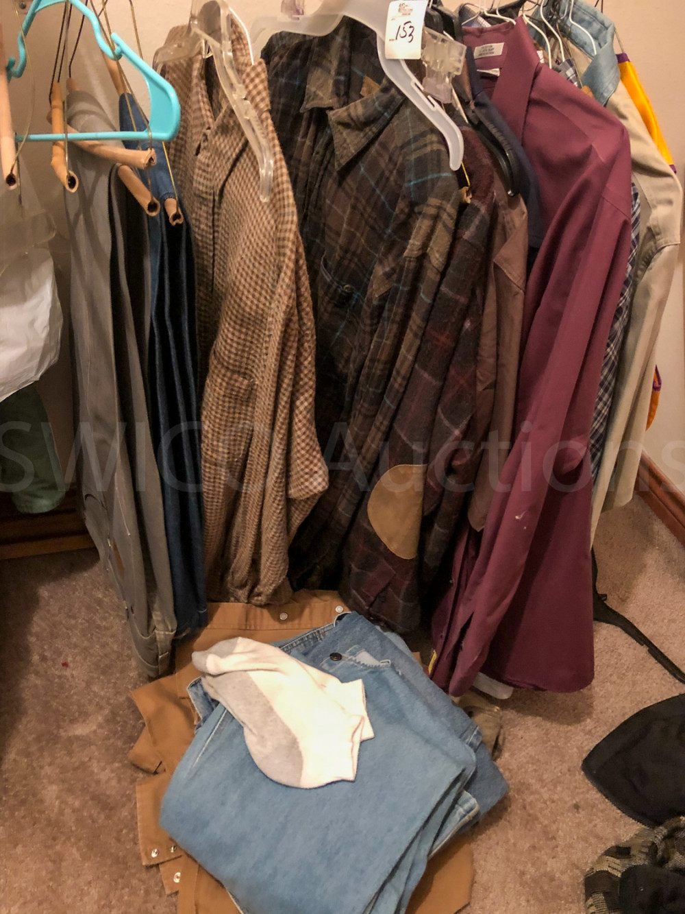Lot of men’s clothes - Swico Auctions
