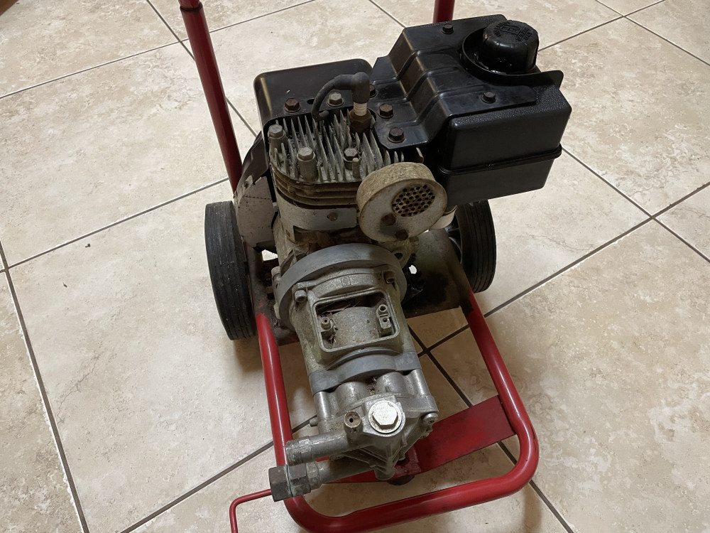 Pressure Washer with 3.5 HP Tecumseh Motor - Swico Auctions