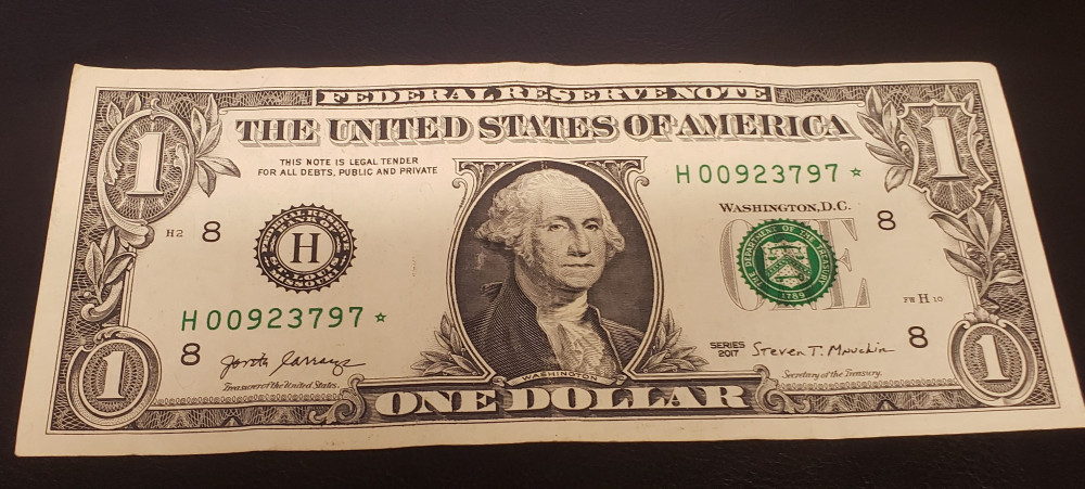 Series 2017 Star Note $1 St Louis H00923797* - Swico Auctions