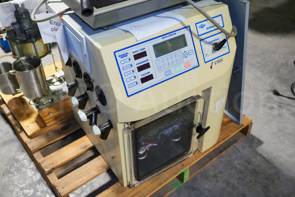 Pallet of lab equipment - Swico Auctions